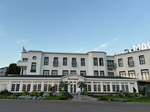 Leningrad (Lenina Street No:1), restoran  Sortavala'dan