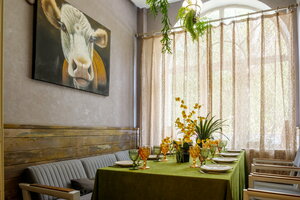 Mirnyi (Zhukova Street No:20, Chelyabinsk), restoran  Çeliabinsk'ten