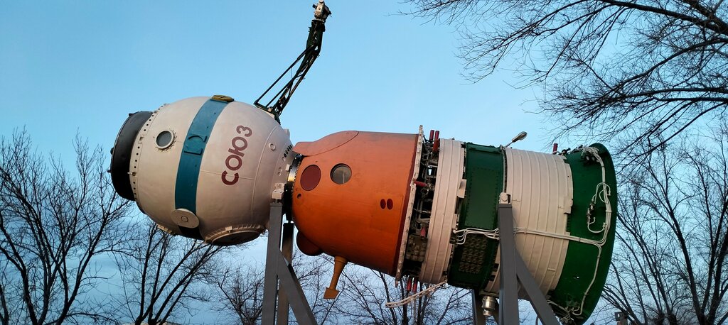 Teknoloji anıtı A mock-up of the Soyuz Launch Vehicle, Kızılorda eyaleti, foto