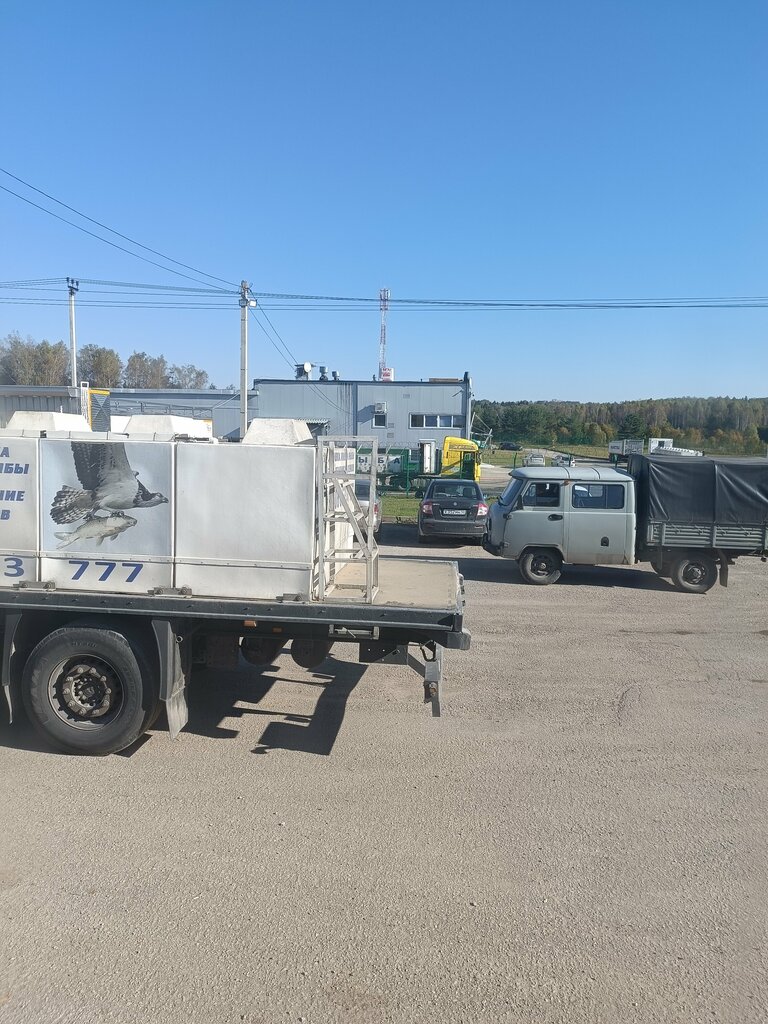 Balık çiftçiliği ve toptancıları Селекционный центр аквакультуры, Kalujskaya oblastı, foto