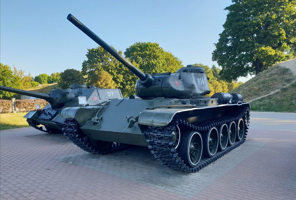Teknoloji anıtı Танк Т-44, Brest, foto