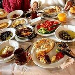 Tepe Kahve Çetin'in Yeri (İzmir, Urla, Barbaros Mah., Barbaros Köy Meydan, 8), restoran  Urla'dan