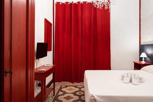 VoAL Guest House Genova (Liguria, Genova, Vico della Casana, 9), otel  Cenova'dan