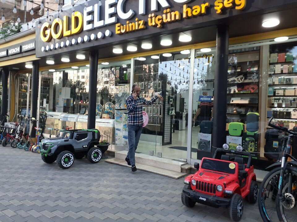 Cep telefonu aksesuarları Gold Electronics, Bakü, foto