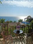 On the sea (Sirenevaya ulitsa No:16с1, Ashe Microdistrict), otel  Soçi'den