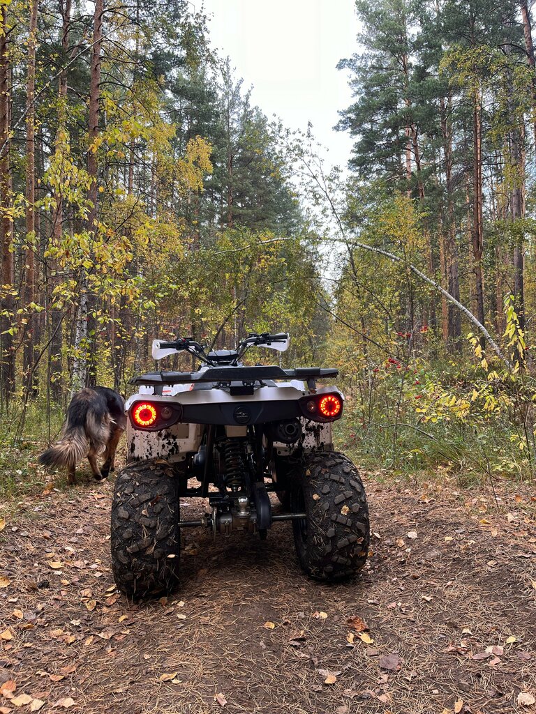 Dağ zirvesi Mountain peak, Yekaterinburg, foto