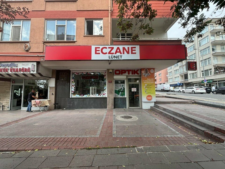 Eczaneler Lünet Eczane ve Optik, Ankara, foto