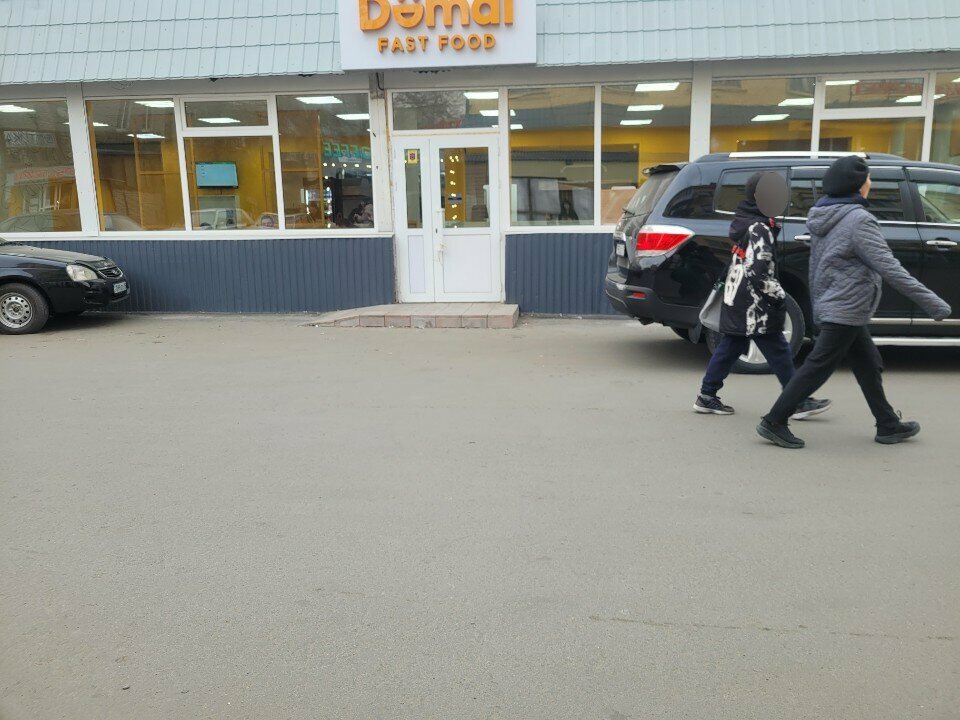 Rehincilik M-Lombard, Semey, foto