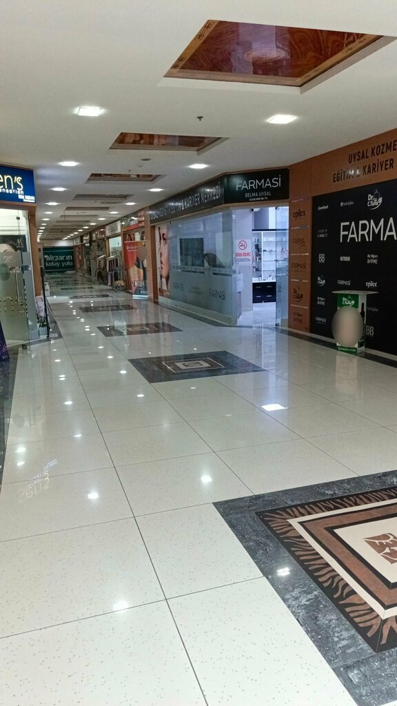 Kozmetik ve parfümeri mağazaları Farmasi Uysal Kozmetik, Konya, foto
