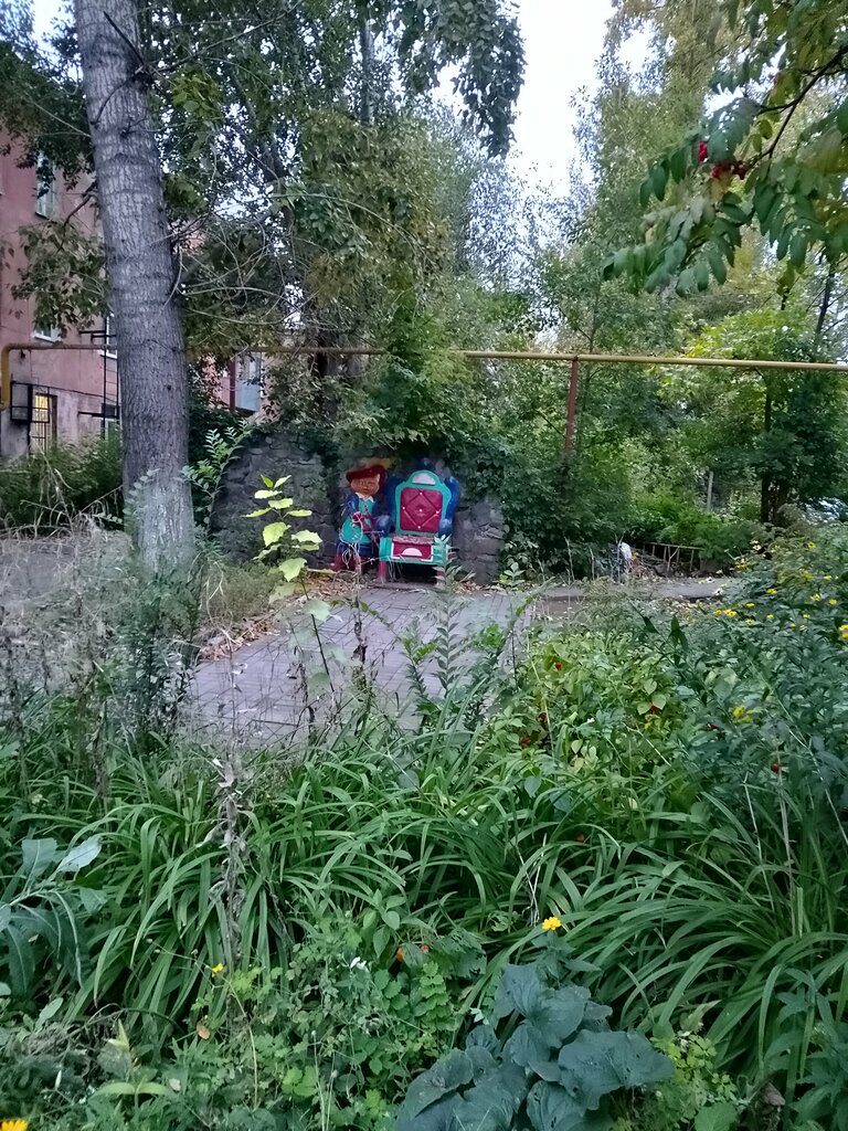Park, sokak heykeli Кот в сапогах, Barnaul, foto