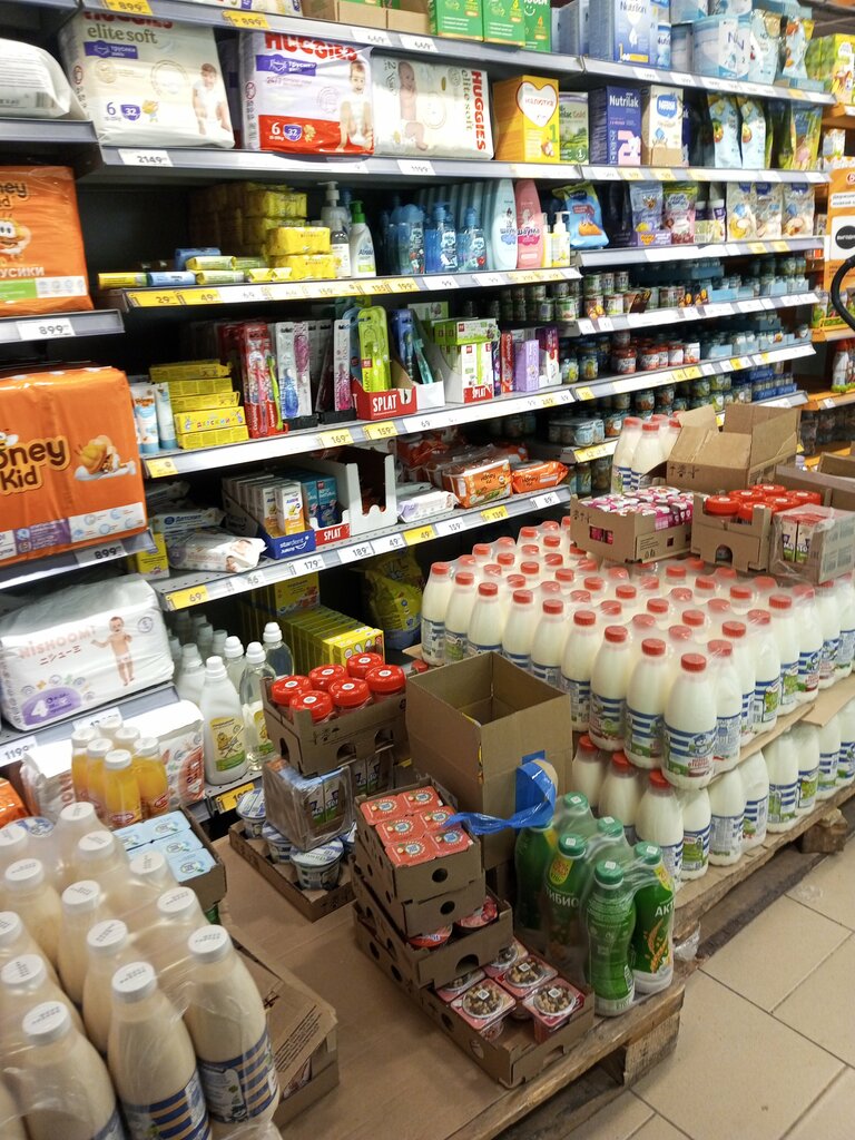 Süpermarket Pyatyorochka, Bratsk, foto