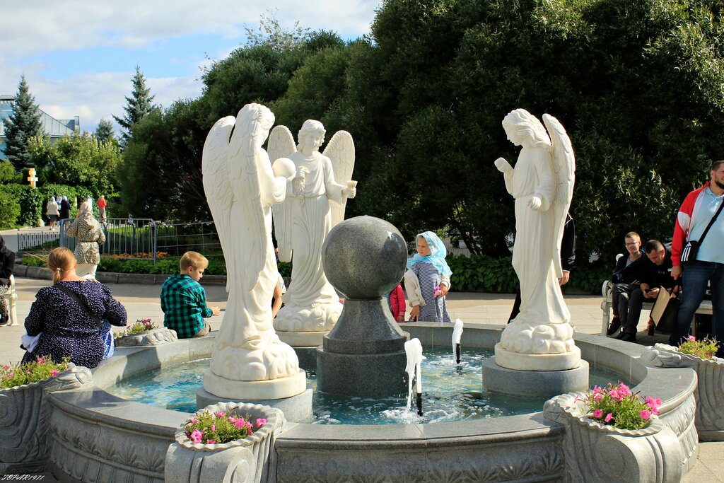 Çeşme фонтан Святая Троица, Nijegorodskaya oblastı, foto