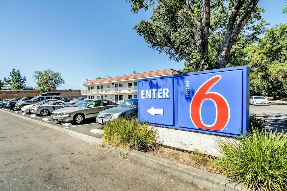 Otel Motel 6 Stockton, Stockton, foto