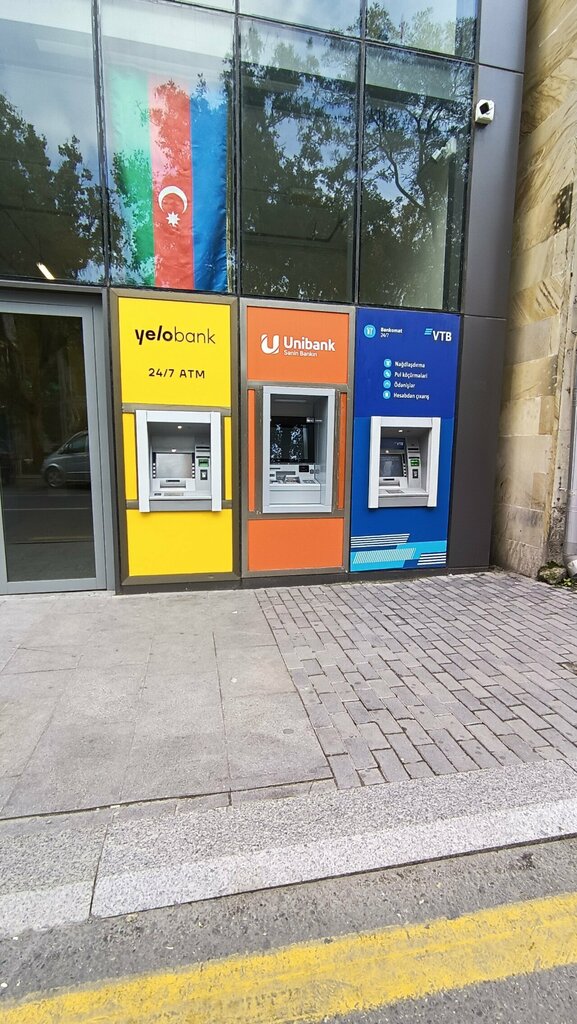 ATM'ler Vtb bank bankomat, Bakü, foto