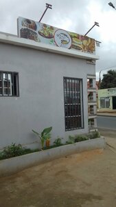 Ady bandi (Luanda Province, Municipality of Kilamba Kiaxi, Maria Eugenia Neto A), pasta, şekerleme ve tatlı  Loanda'dan