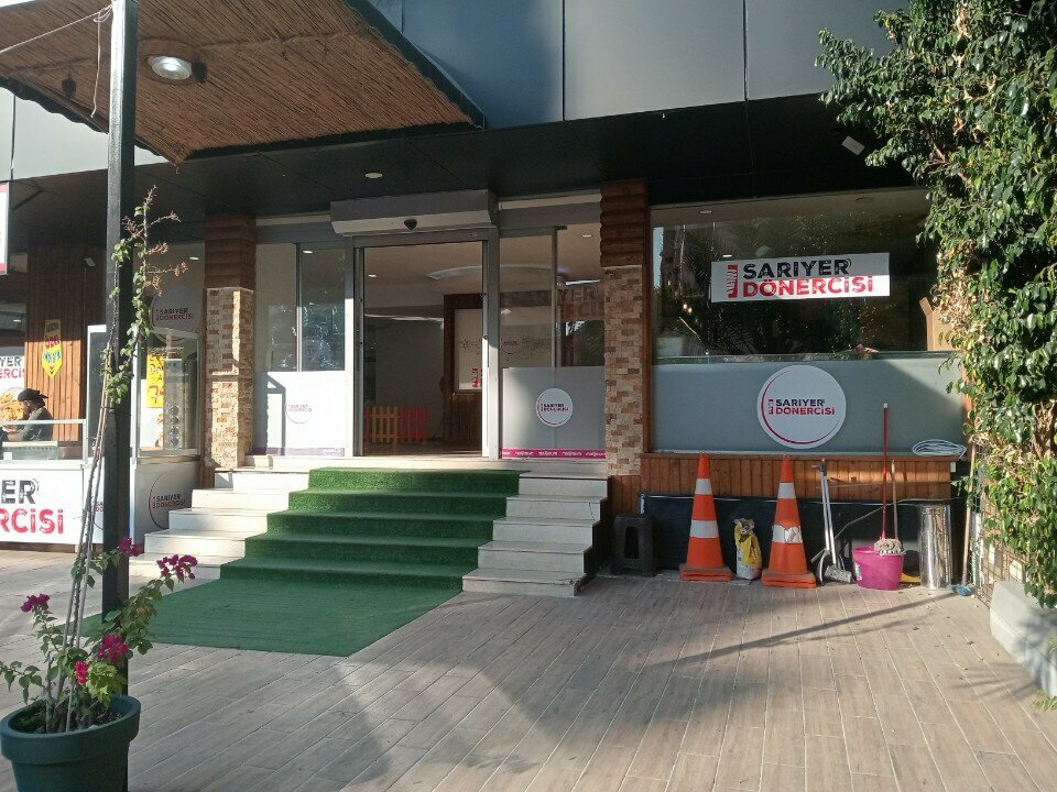 Restoran Sarıyer Piliç Döner, Adana, foto