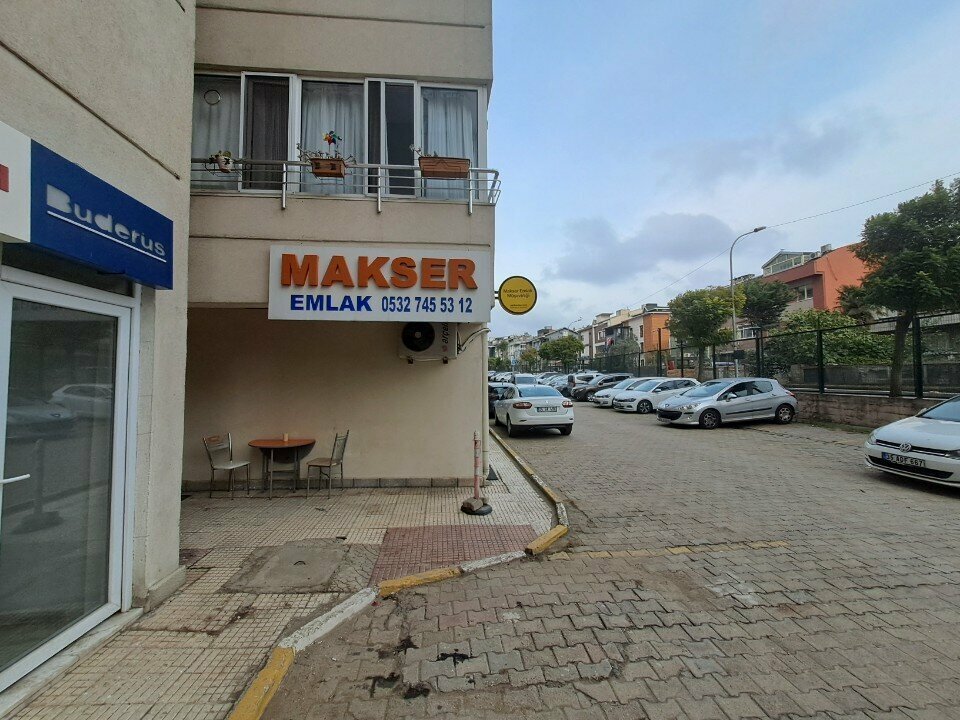 Emlak ofisi Makser Emlak, İstanbul, foto