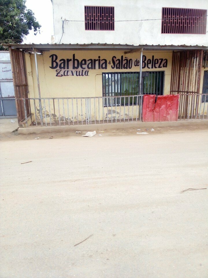 Güzellik salonu Barbearia e Salão de beleza, Loanda, foto