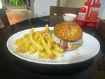 SidBurgers (Santa Cruz de la Sierra, Distrito Municipal 4, Subdistrito 27, Avenida Tomas de Lezo, 144), restoran  Bolivya'dan