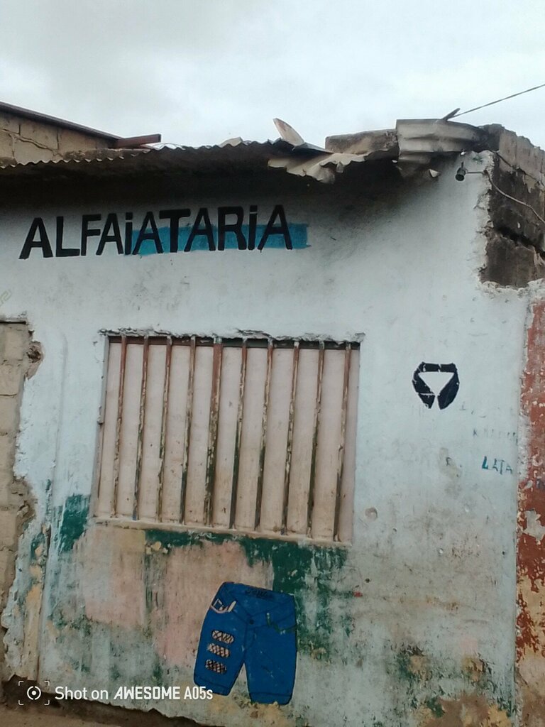 Uzman hizmetleri Alfaiataria, Loanda, foto