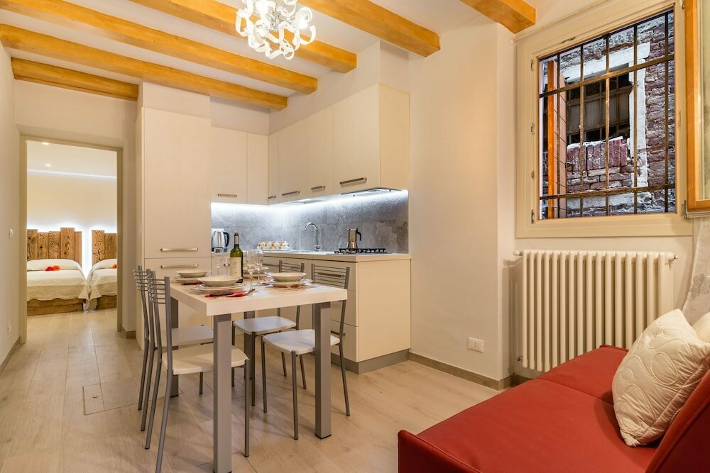 Daireler Bragora 3524 Between S. Marco & Biennale, Venedik, foto