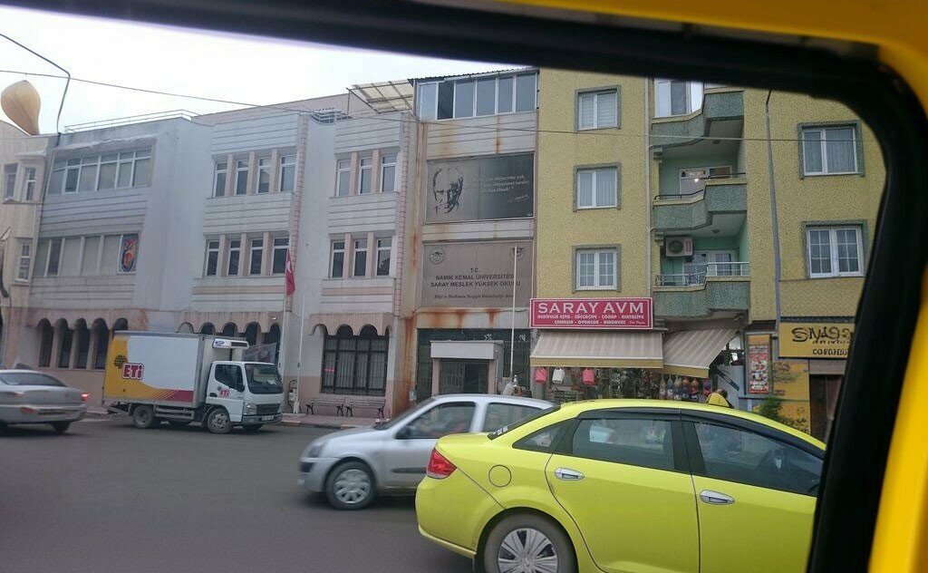 Üniversiteler Tekirdağ Namık Kemal Üniversitesi Saray Meslek Yüksekokulu, Saray, foto