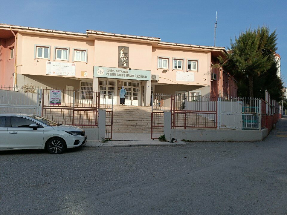 i̇lkokul Petkim Latife Hanım İlkokulu, İzmir, foto