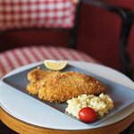 Gasthaus Bavaria (İzmir, Çeşme, Alaçatı Mah., 12077 Sok., 2), restoran  Çeşme'den