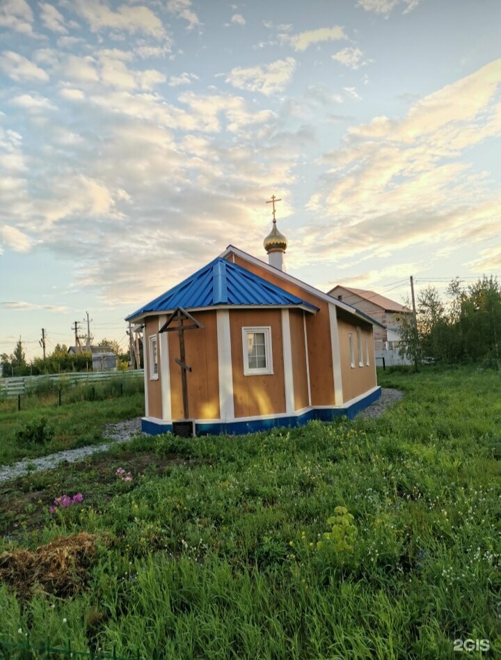 Ortodoks kiliseleri Церковь во имя Трëх Святителей, Barnaul, foto