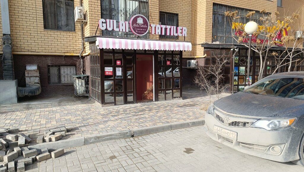 Pasta, şekerleme ve tatlı Gulai Tattiler, Aktav, foto