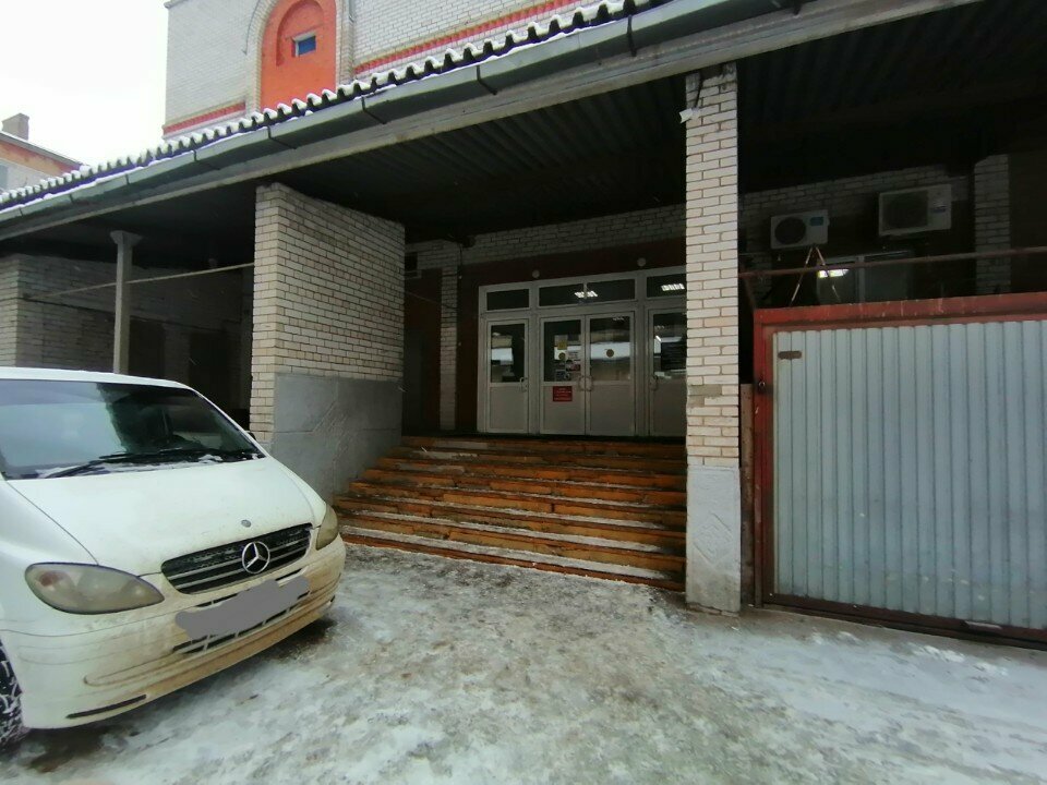 Gıda pazarı Rynok Oktyabrsky, Kovrov, foto