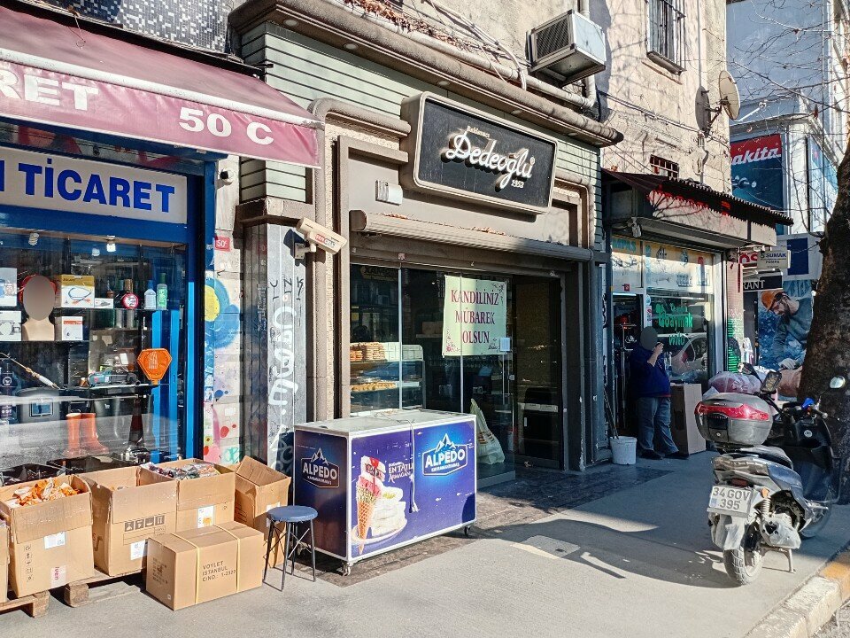 Pasta, şekerleme ve tatlı Dedeoğlu Baklavacı, İstanbul, foto