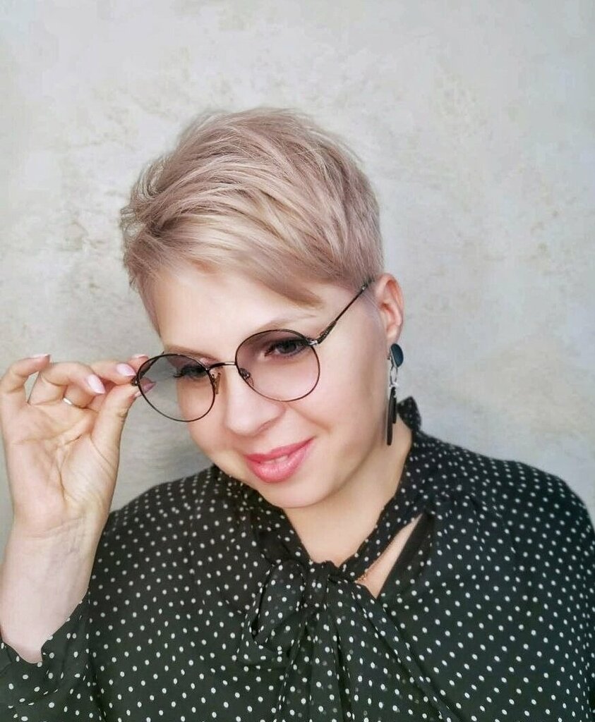 Kuaförler Alexandra Frantsuzova's Haircut Studio, Yekaterinburg, foto