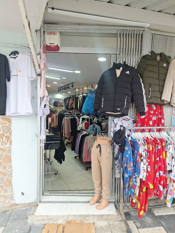 Giyim mağazası Çiçek Bebe, İzmir, foto