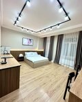 Freedom (Serke Kozhamkulov Street No:179), otel  Almatı'dan