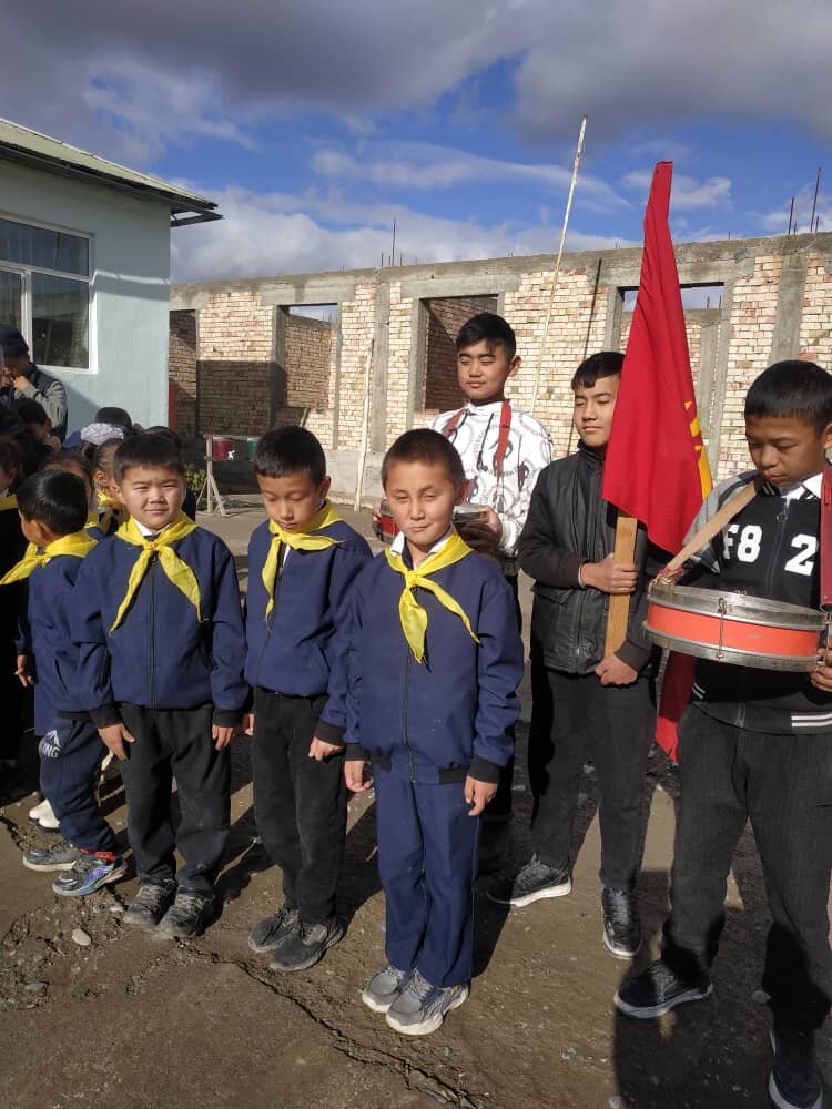Ortaokul Средняя школа имени Саида Баюми, Oş İli, foto