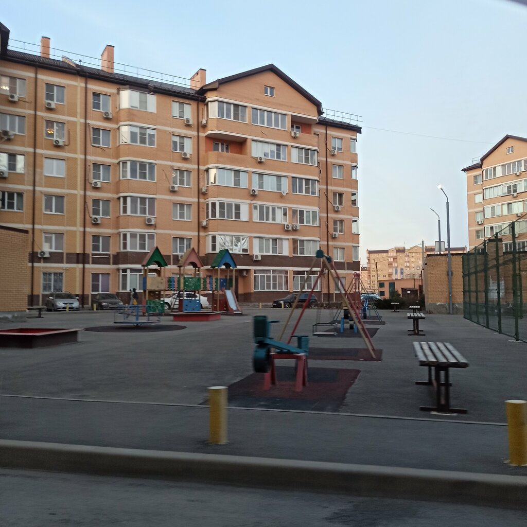 Bina, site yönetimi Вертолётное, Rostov‑na‑Donu, foto
