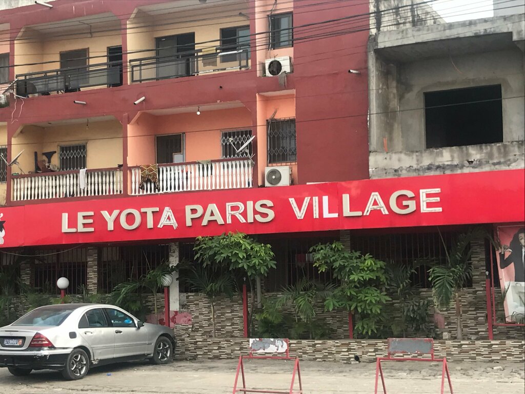 Restoran Le Yota Paris Village, Abican, foto