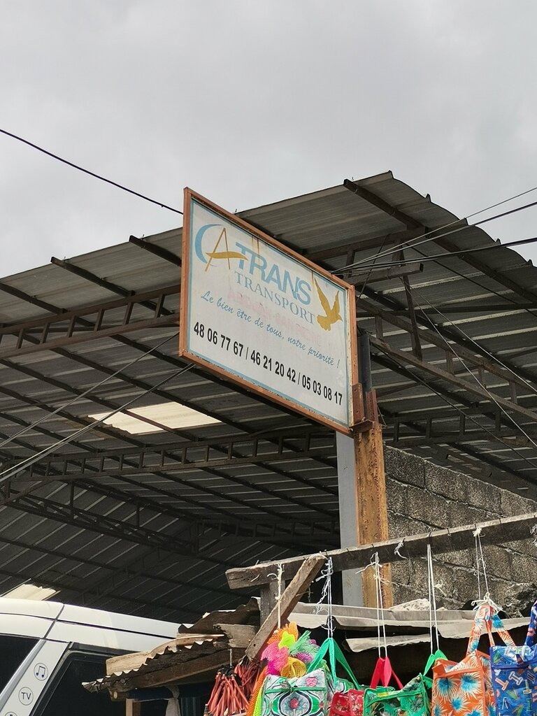 Toplu taşıma durağı Catrans Station Adjame, Abican, foto