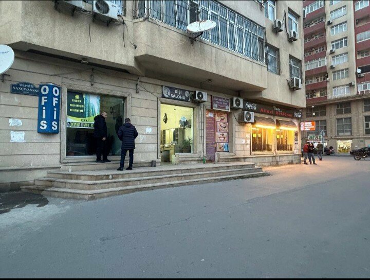 Berberler Kishi salonu, Bakü, foto