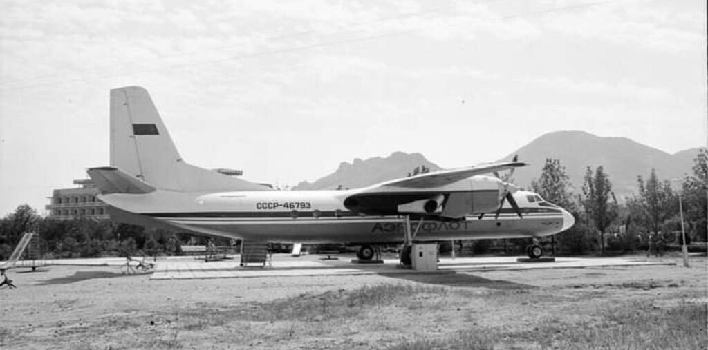 Teknoloji anıtı Самолëт Ан-24, Kırım Cumhuriyeti, foto