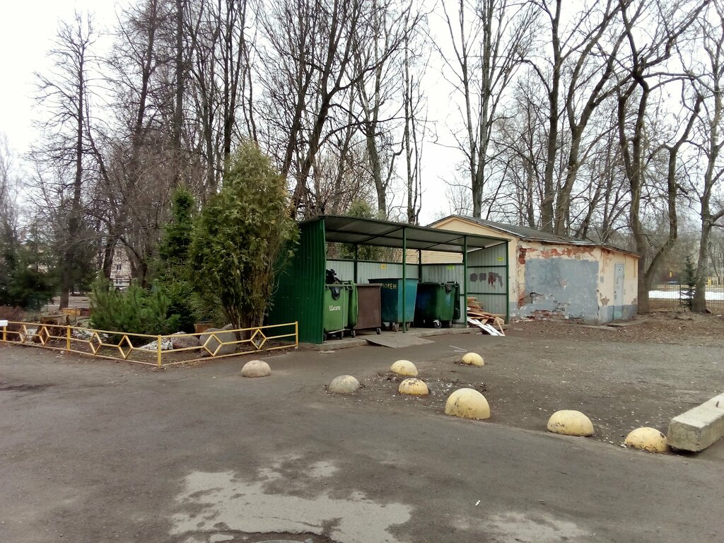 Çöp alanları Trash and garbage disposal area, Velikiy Novgorod, foto