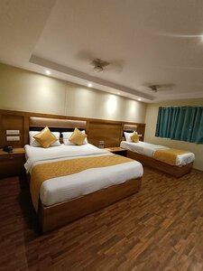 Hotel Rishi International (State of Maharashtra, Mumbai, Zone D), otel  Mumbai'den