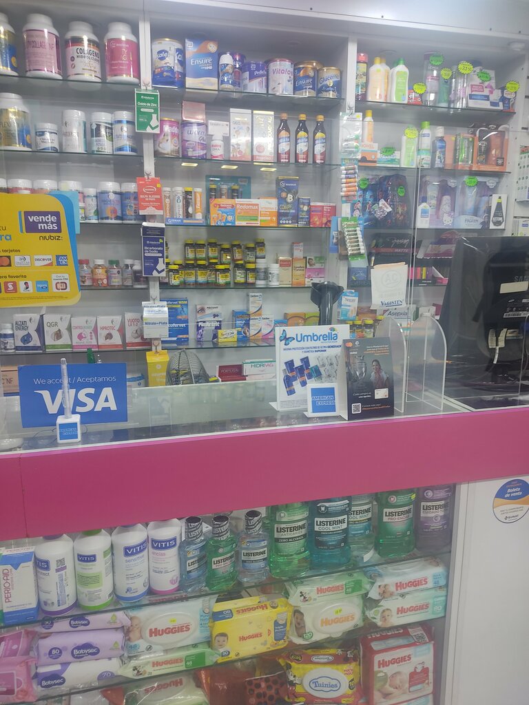 Eczaneler Vs Farmacias, Lima, foto
