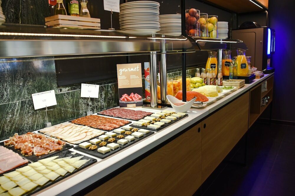 Otel Aparthotel Atenea Valles, Katalonya, foto