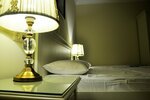 Crown Hotel Kutaisi (Tamar Mephe street No:19), otel  Kutaisi'den