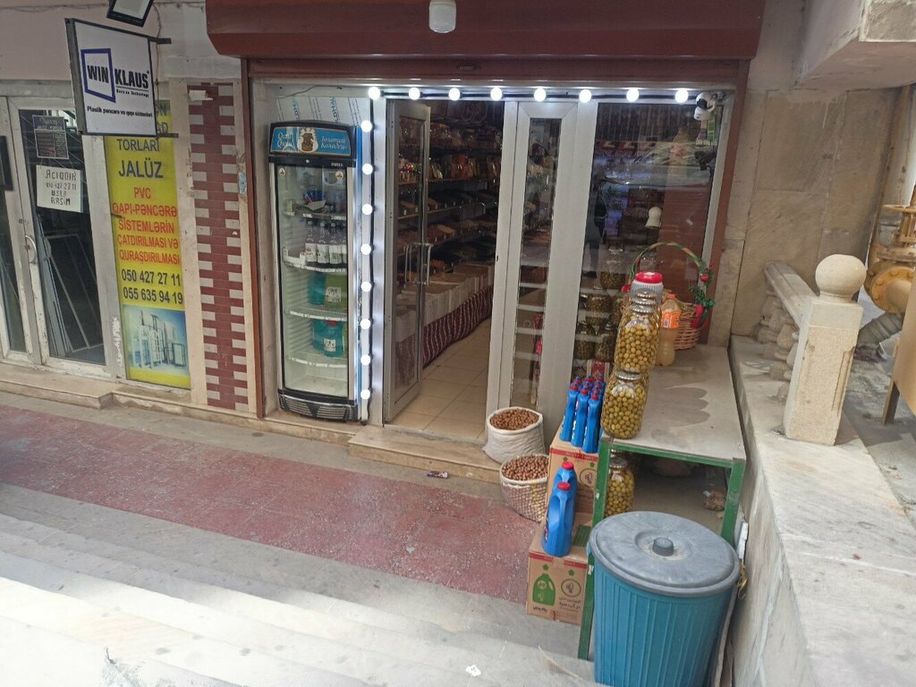 Market Şah Çərəz, Bakü, foto