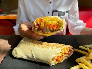 Real Bistro (Pervomayskaya Street No:23), fast food  Samara'dan