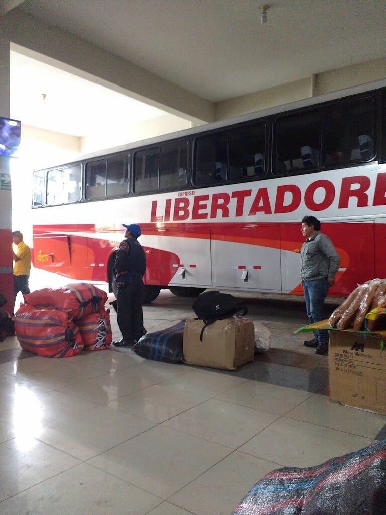 Otobüs taşımacılığı Terminal Expreso Los Libertadores S. A, Lima, foto