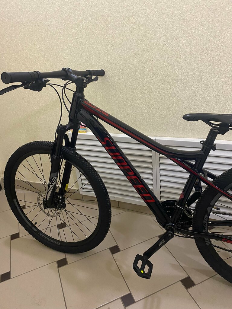 Bisiklet tamircileri DoDidDone. Bikes, Yekaterinburg, foto